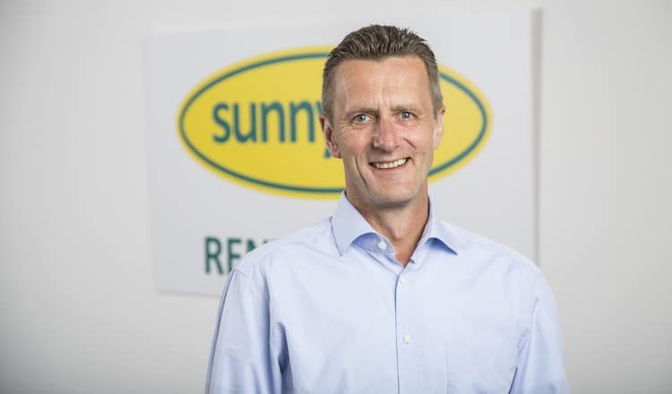 Sunny Cars, Kai Sannwald, 2023, 2 - TravMagazine