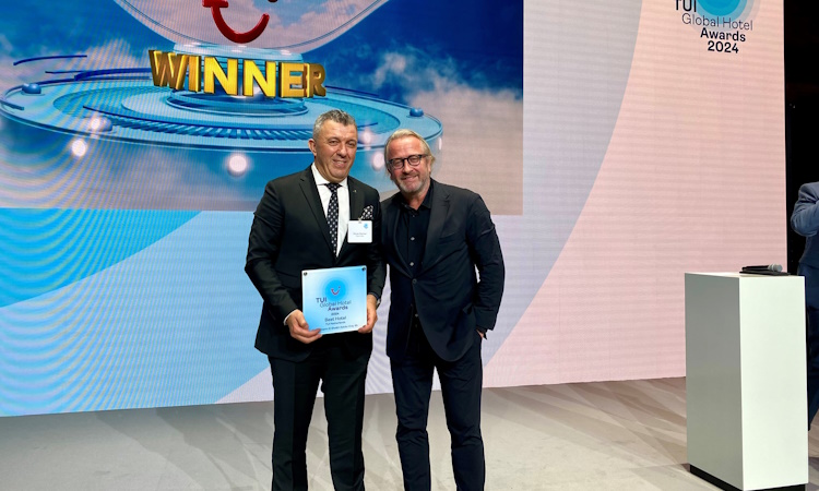 Tui, Arjan Kers en Murat Alpman van Rixos hotels, 2024, 2 - TravMagazine